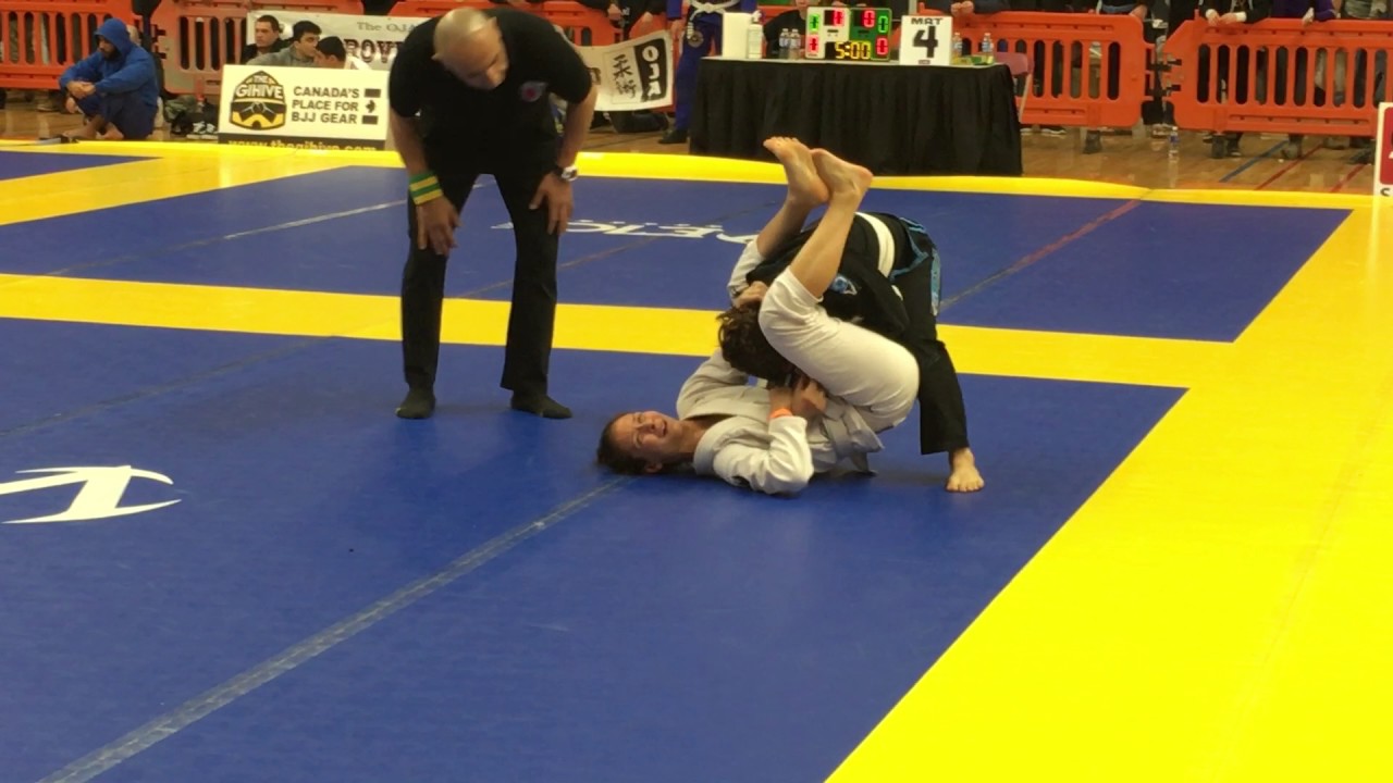 Mariah's first BJJ competition match#2 - YouTube