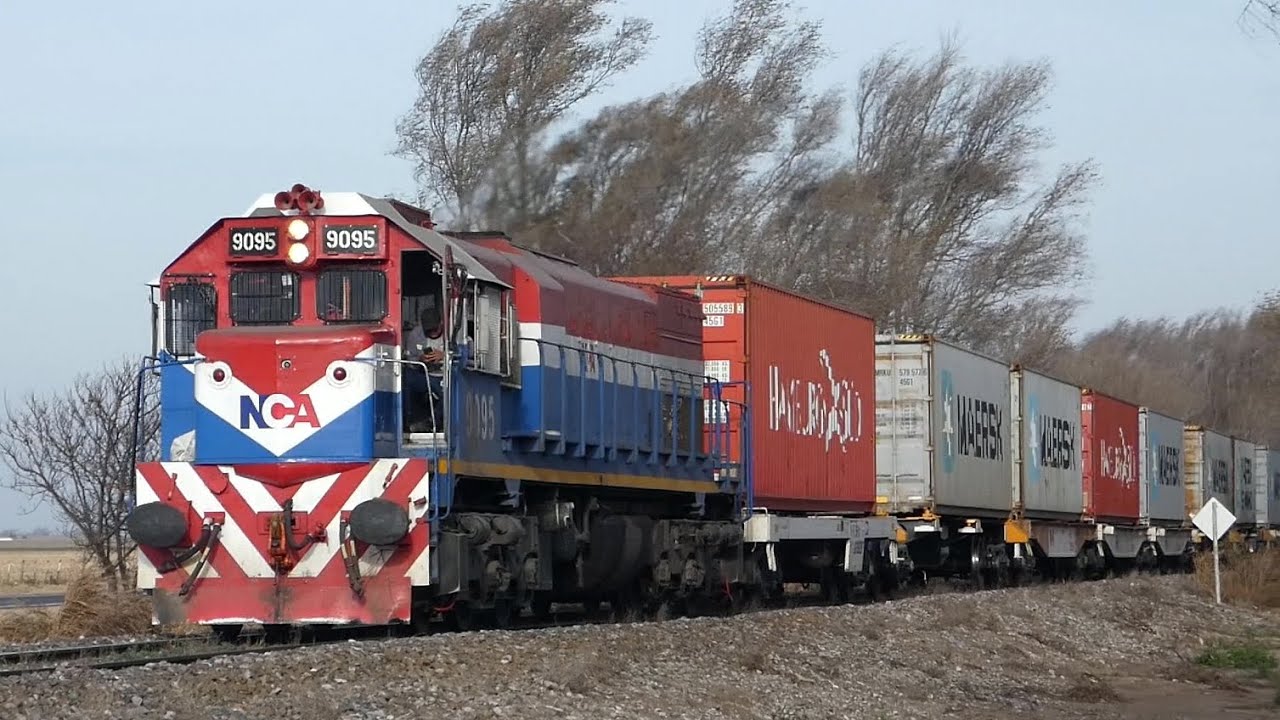 EMD GT22 9095 de NCA con un carga en cercanías de Oncativo - YouTube
