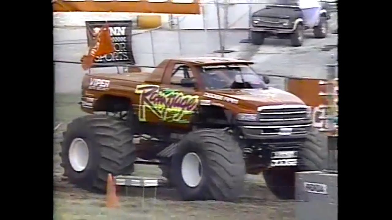PENDA Monster Trucks: Springfield 1995 Race 3 - YouTube