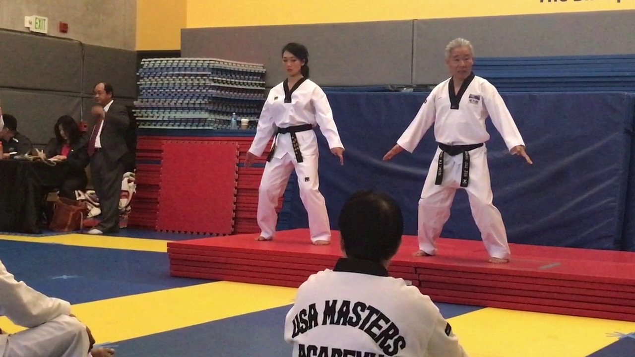 Sipjin from the Kukkiwon International Master Course & Examiner - YouTube
