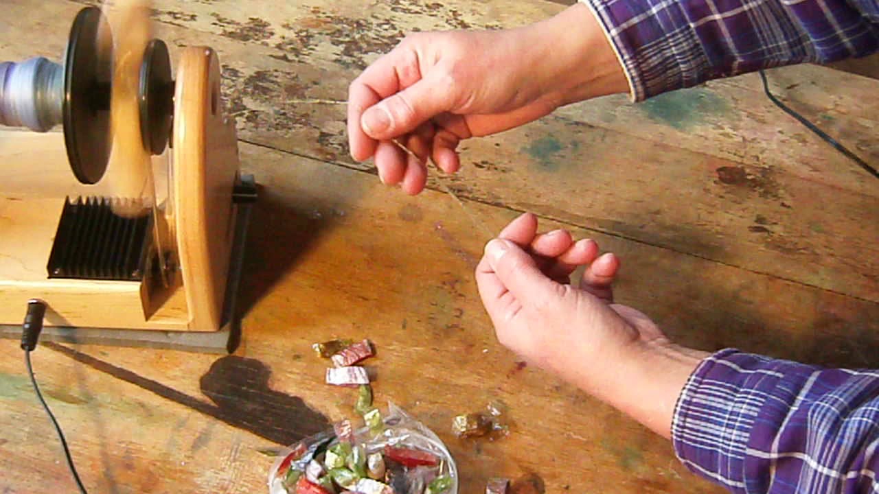 Spinning Plastic into yarn - YouTube