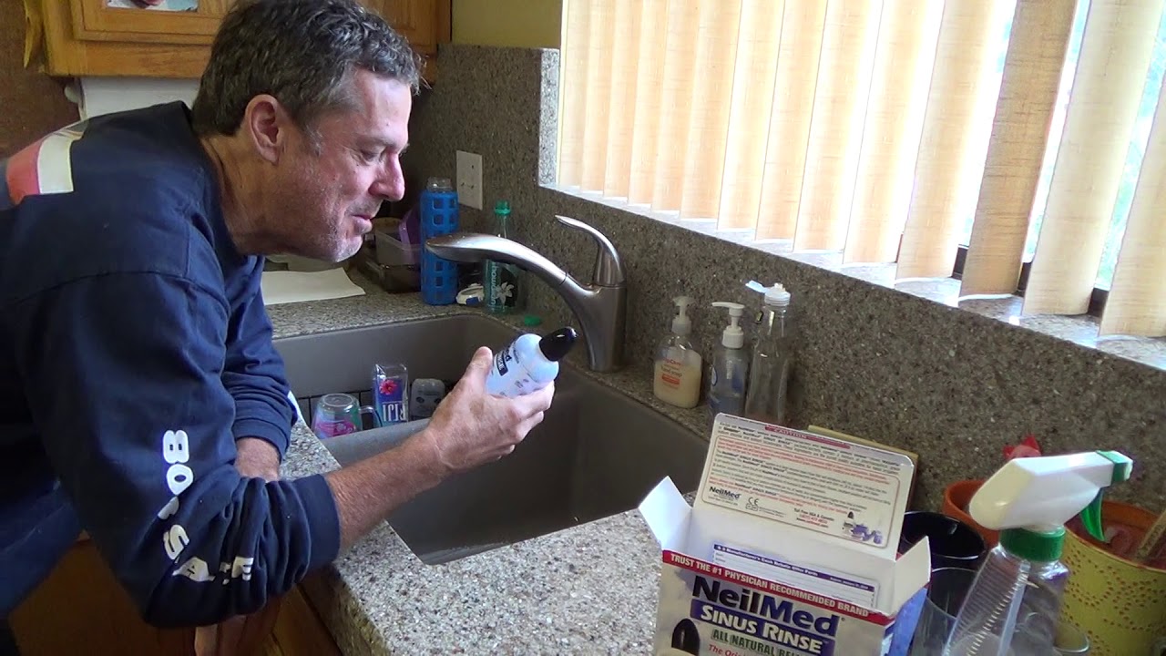 Easy Way to Rinse Your Sinus...Opening & Unclogging That Sinus - YouTube