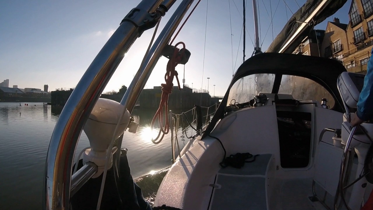 Mary Ellen, Hunter Legend 326, Leaving Liverpool Marina - YouTube