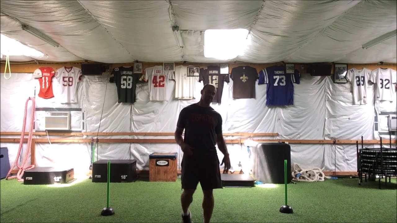 Backpedal Step to sprint - YouTube
