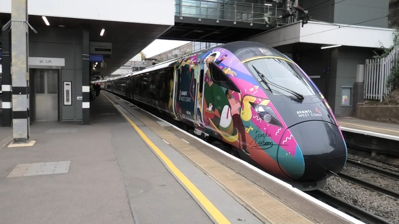 Trains at Coventry incl. DRS 66433 Tesco & Pride Avanti 807 Evero 15/10 ...