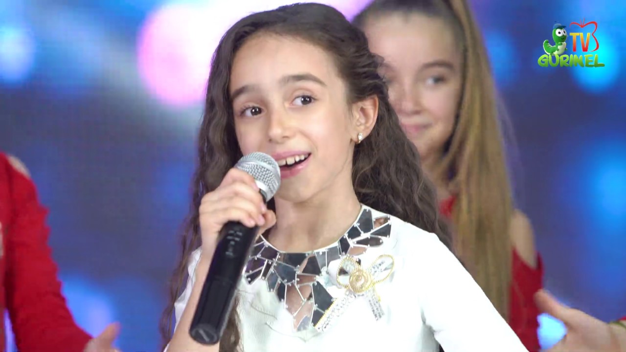 Cornelia Trofim (TeoVoice) - Vacanța - YouTube