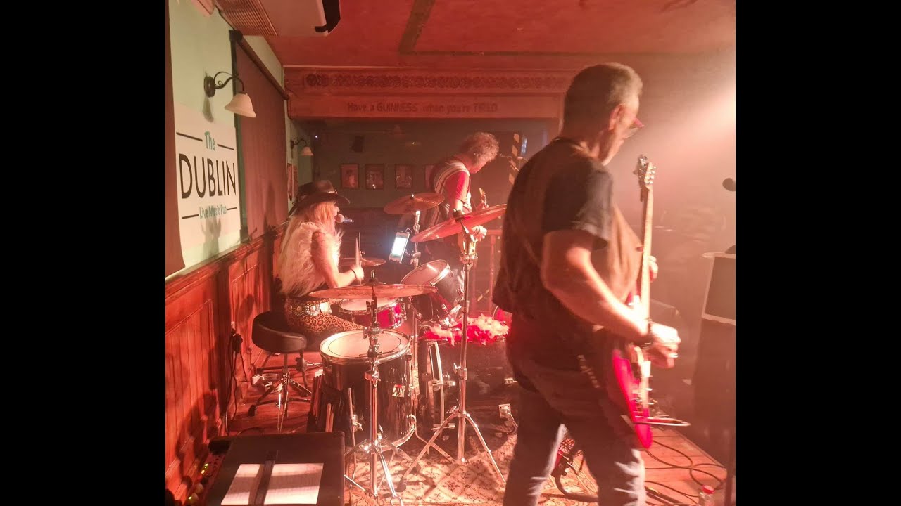 Lala Garlo Band - Nutbush City Limits - Sala Dublin (Gandía) 11 enero ...
