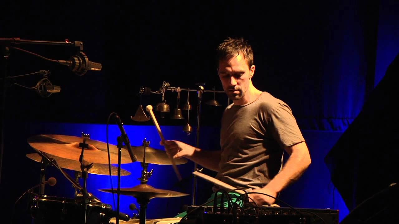 Food (Strønen/ Ballamy) with Christian Fennesz - YouTube