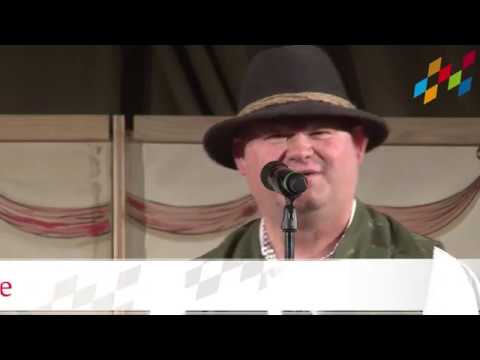 Günther Brandl bei der Oberpfälzer Witzemeisterschaft 2017 in Weiden ...