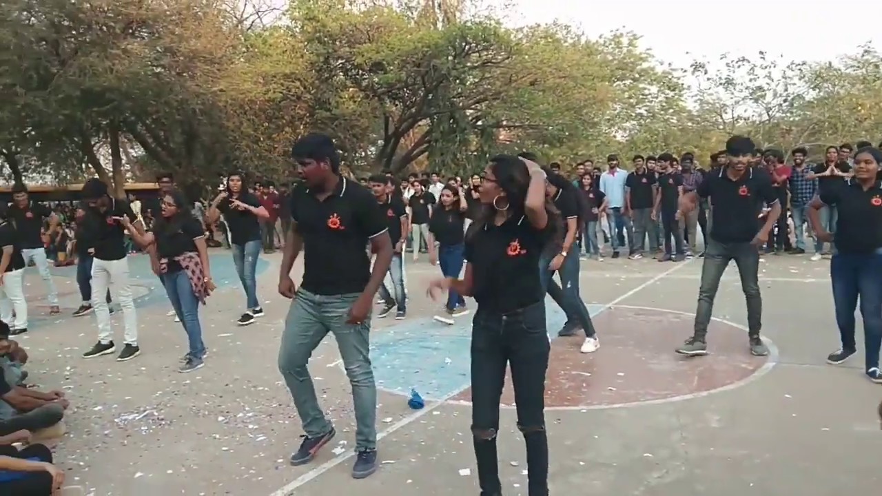 MGIT Nirvana Flashmob EEE Video Song || || MGIT Hyderabad || || PART-2 ...