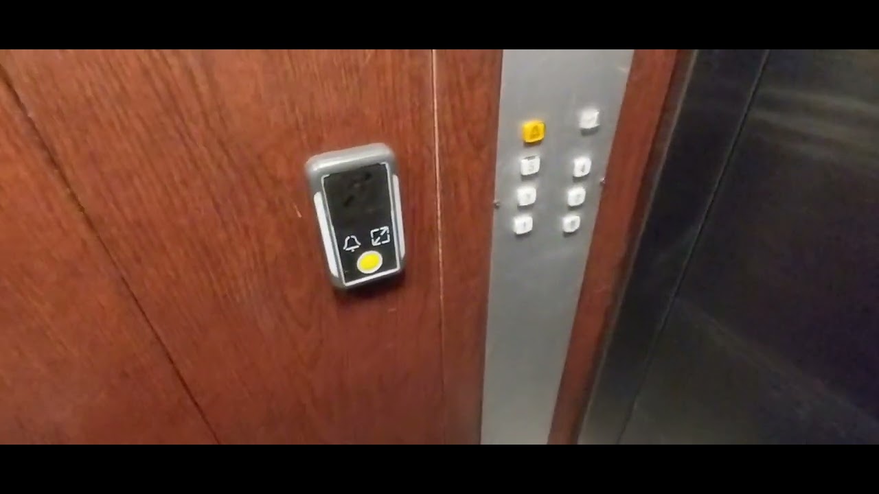 Old and small Soretex elevator - Garibaldi district - Nice - Côte d'Azur - France. - YouTube