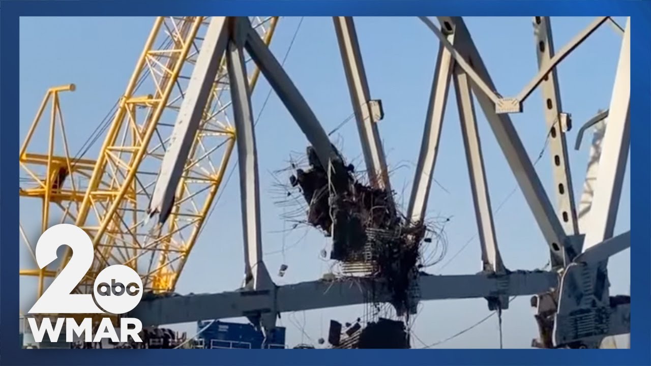 The last big lift of Key Bridge wreckage is complete - YouTube