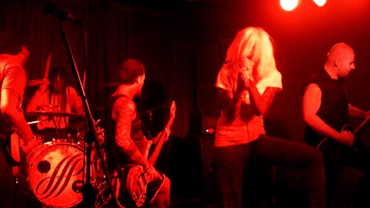 Straight Line Stitch @ The Griffin - YouTube
