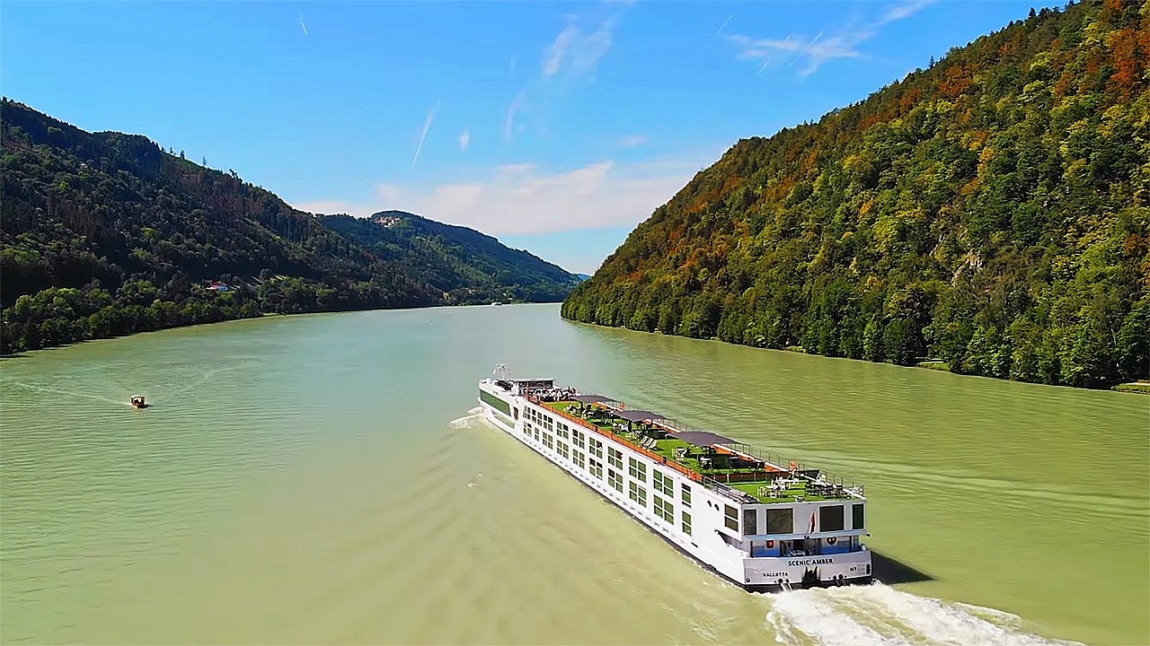 2 Hours Of Scenic European River Tours From Budapest To Amsterdam - YouTube