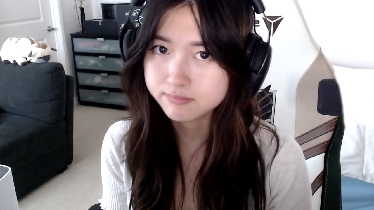 streamer gets stream sniped for doing jett voice lines - YouTube