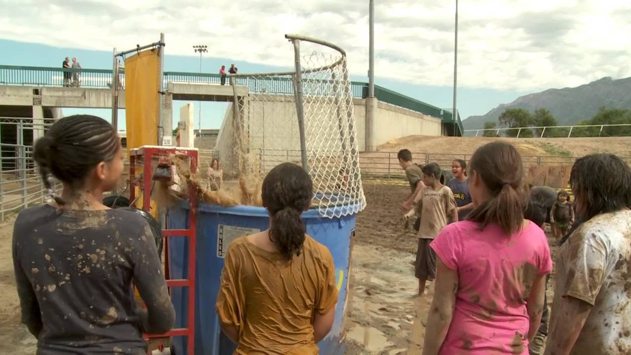 Crowd Surfing MUD WARS - YouTube