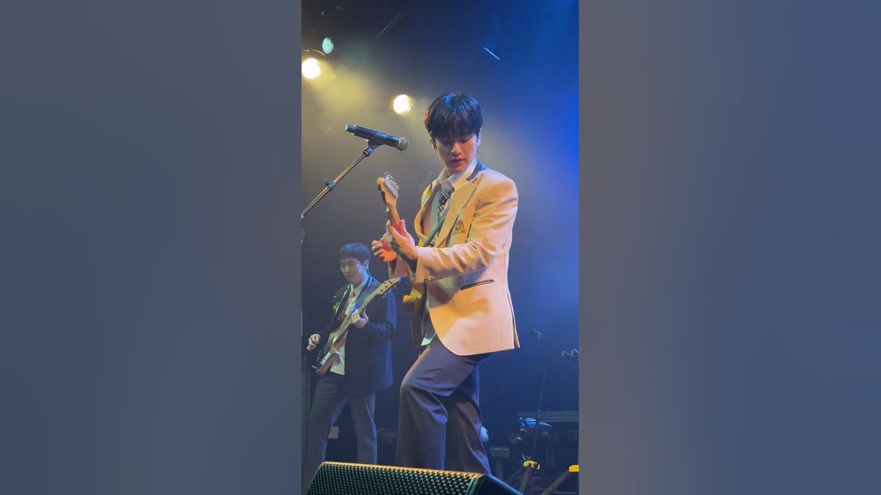 241101 D82, 01. Fly Again @ KT&G 상상마당 홍대 라이브홀 - YouTube