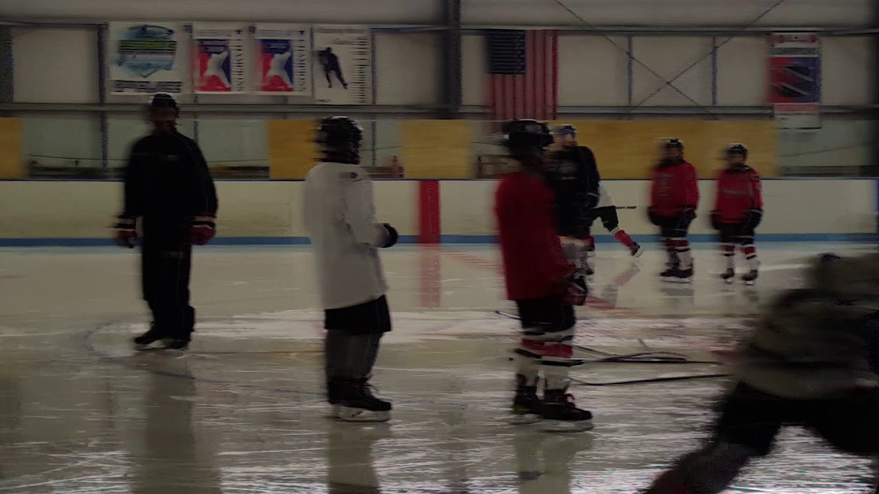 Preston Skating in the Rink Race - YouTube