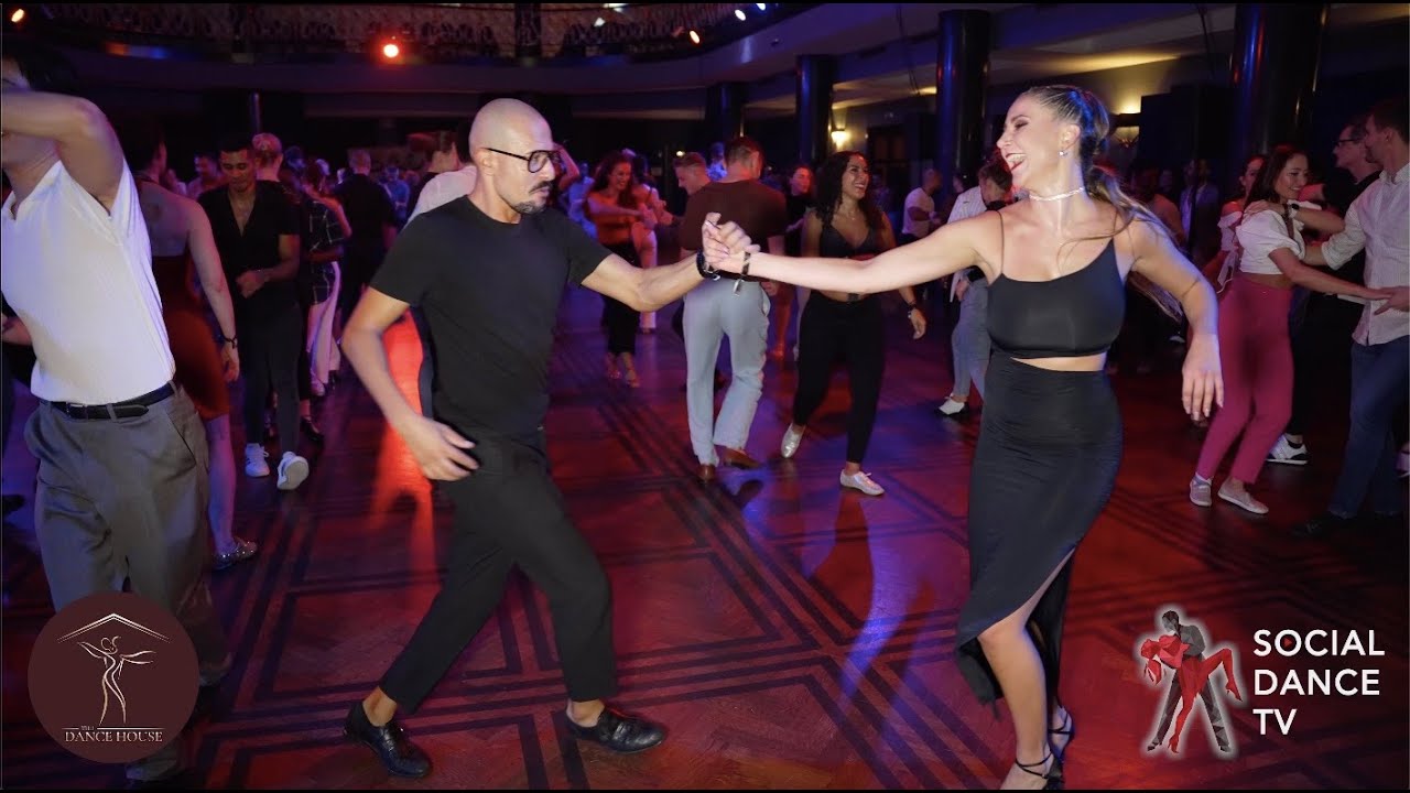 Social Dancing Tarek & Natalia Kawa #back2mambo Prague - YouTube