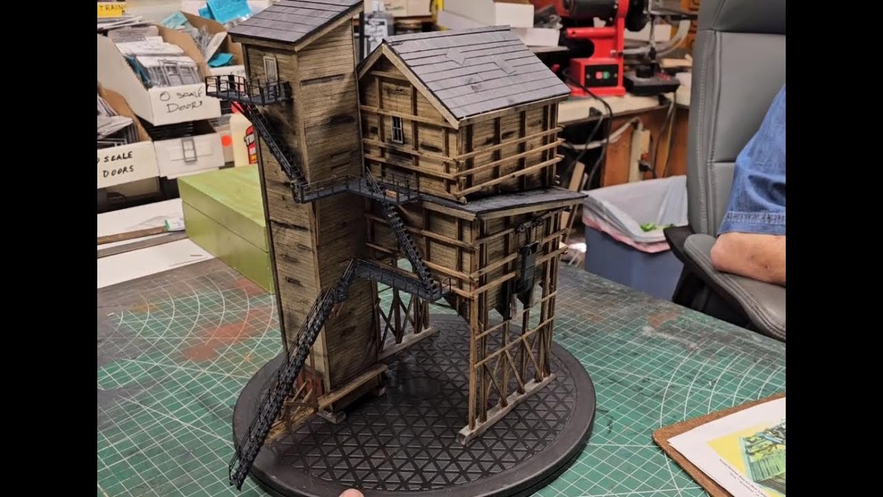 Custom built HO Coal Tower by Howard Zane - YouTube