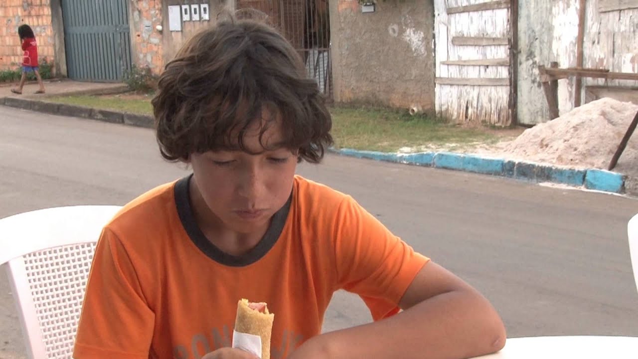 Menino de rua - Oficina de Filmagem e Edição de Vídeo - YouTube