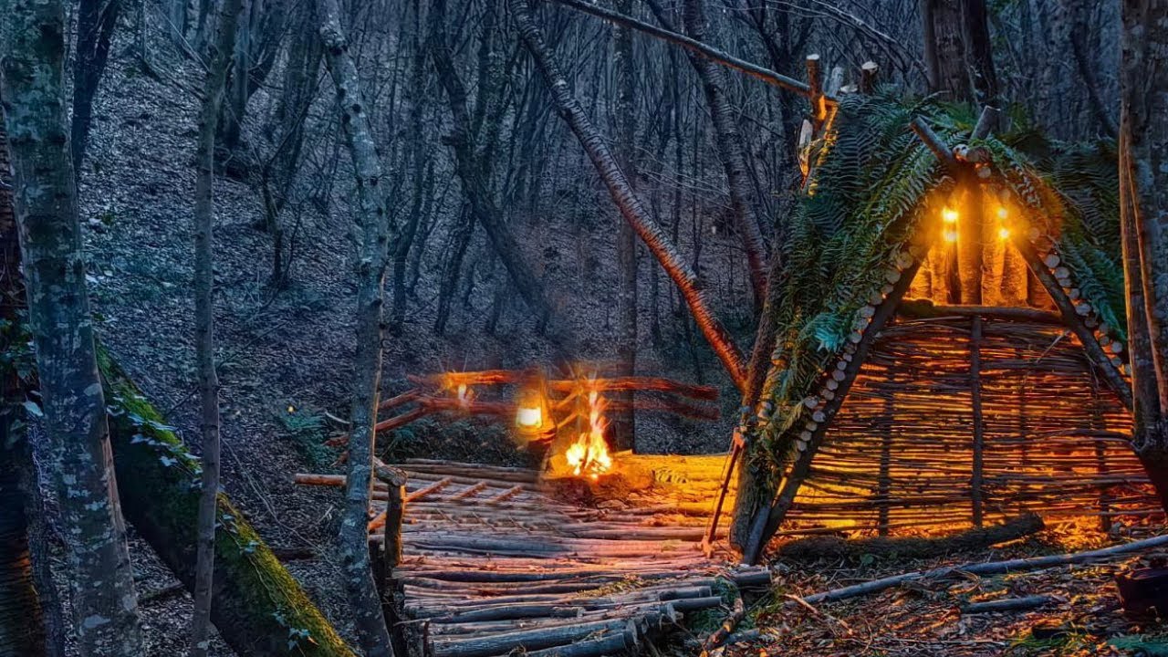 How to Build a Tree House on 10m High Slope Part I - Bushcraft Shelter ...