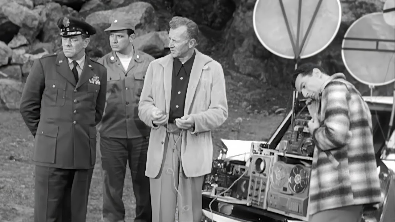 The Cosmic Man (1959) John Carradine, Bruce Bennett, Angela Greene ...