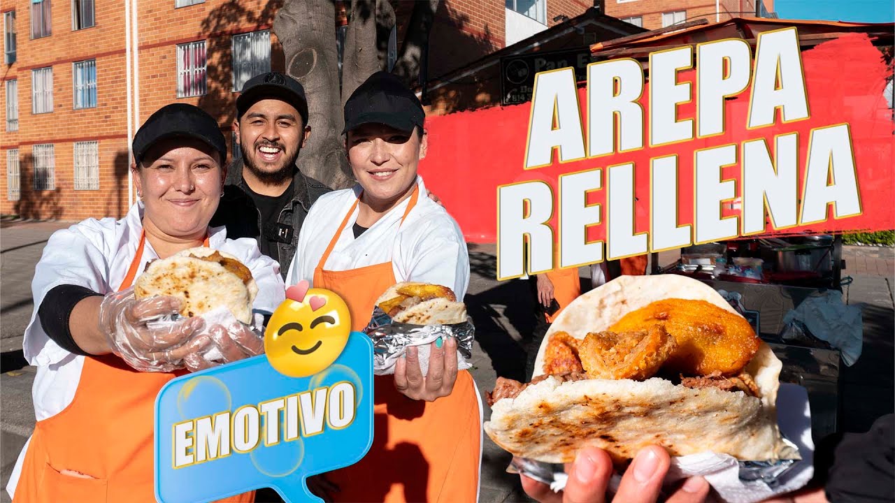 COMIENDO AREPA RELLENA en Bogotá (Deliciosas ) - Los Insaciables - YouTube