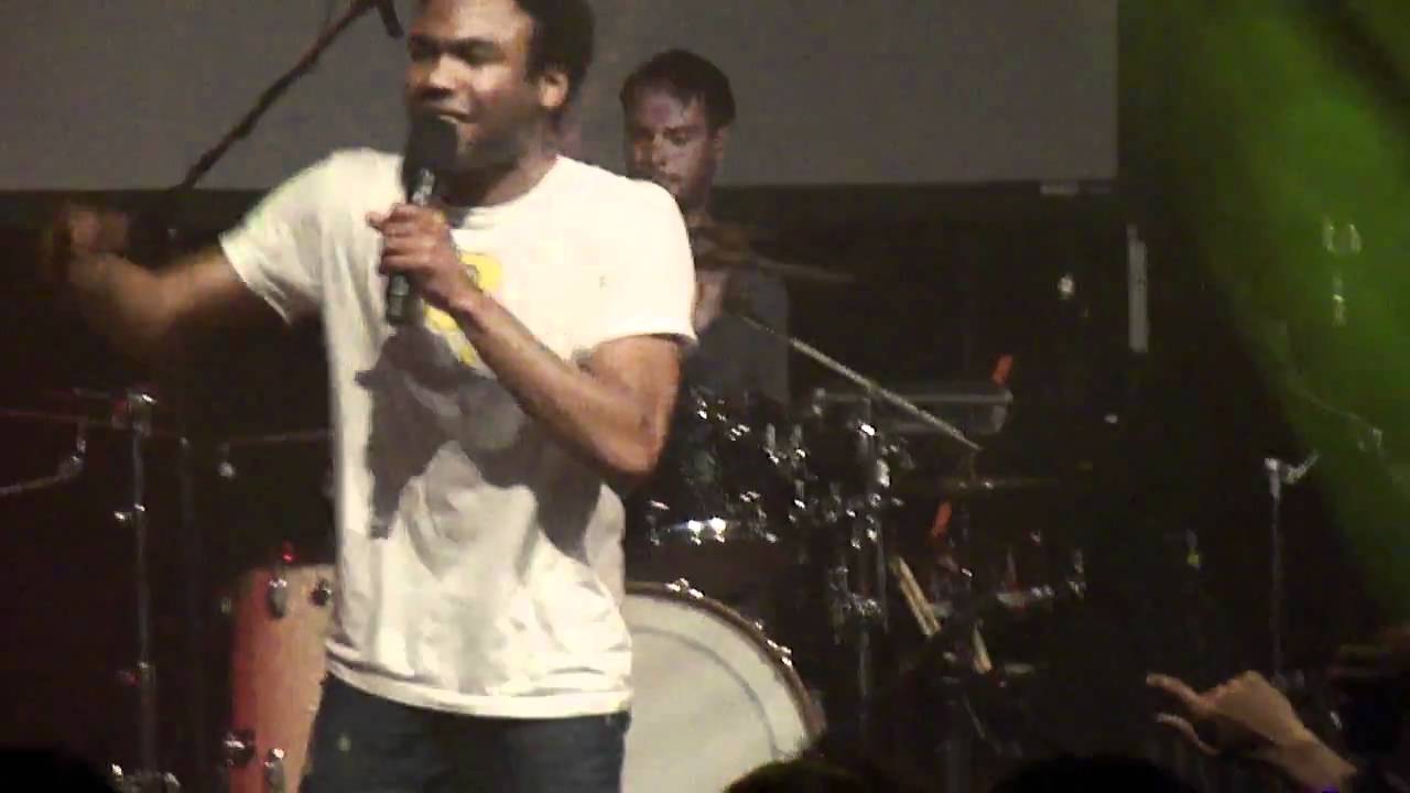 Childish Gambino - Longest Text Message (Live) - YouTube
