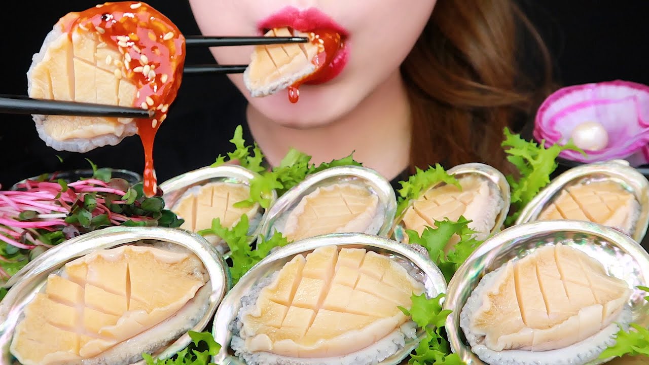 ASMR RAW ABALONE 전복 회 먹방 EATING SOUNDS MUKBANG 咀嚼音 - YouTube