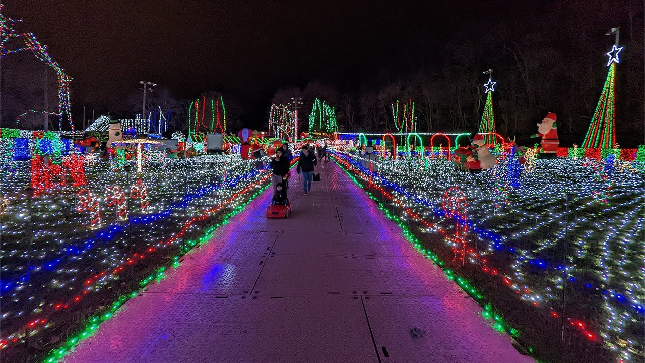 'Christmas on a Mountain' lights up Reading for 31 years - YouTube