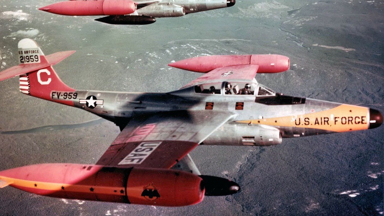 The nuclear interceptor of the USAF, Northrop F 89 Scorpion. - YouTube