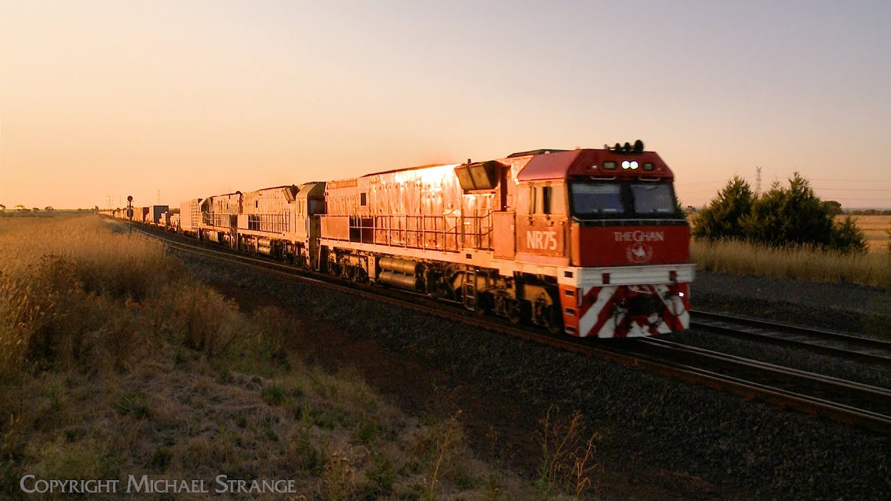 2PM5 Pacific National Container Train At Sunset (9/2/2023) - PoathTV ...