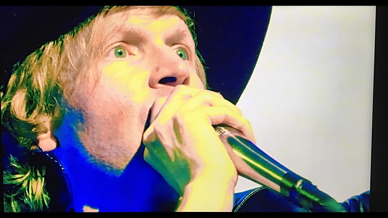 BECK - WOW Live [|\|0\/\/] - YouTube