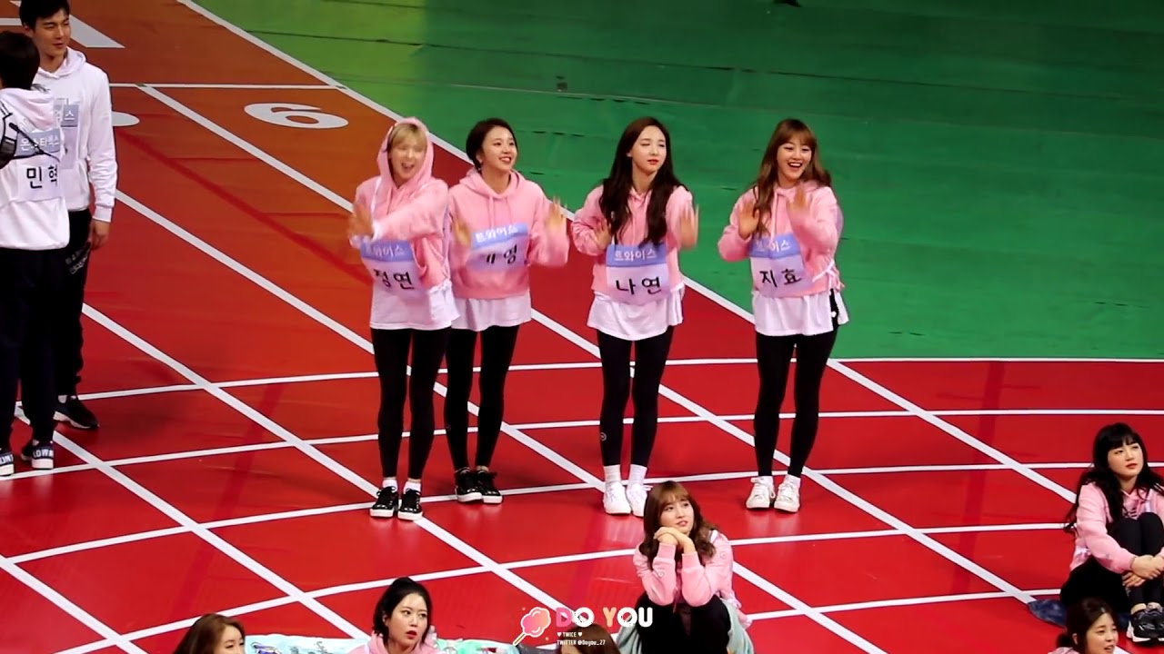 Twice dancing TT 😍😍 - YouTube