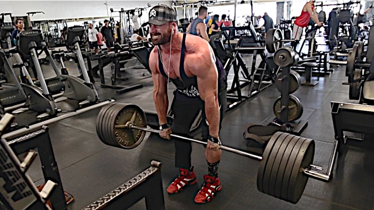 BACK & SHOULDERS | DEADLIFT 585LB FOR REPS - YouTube