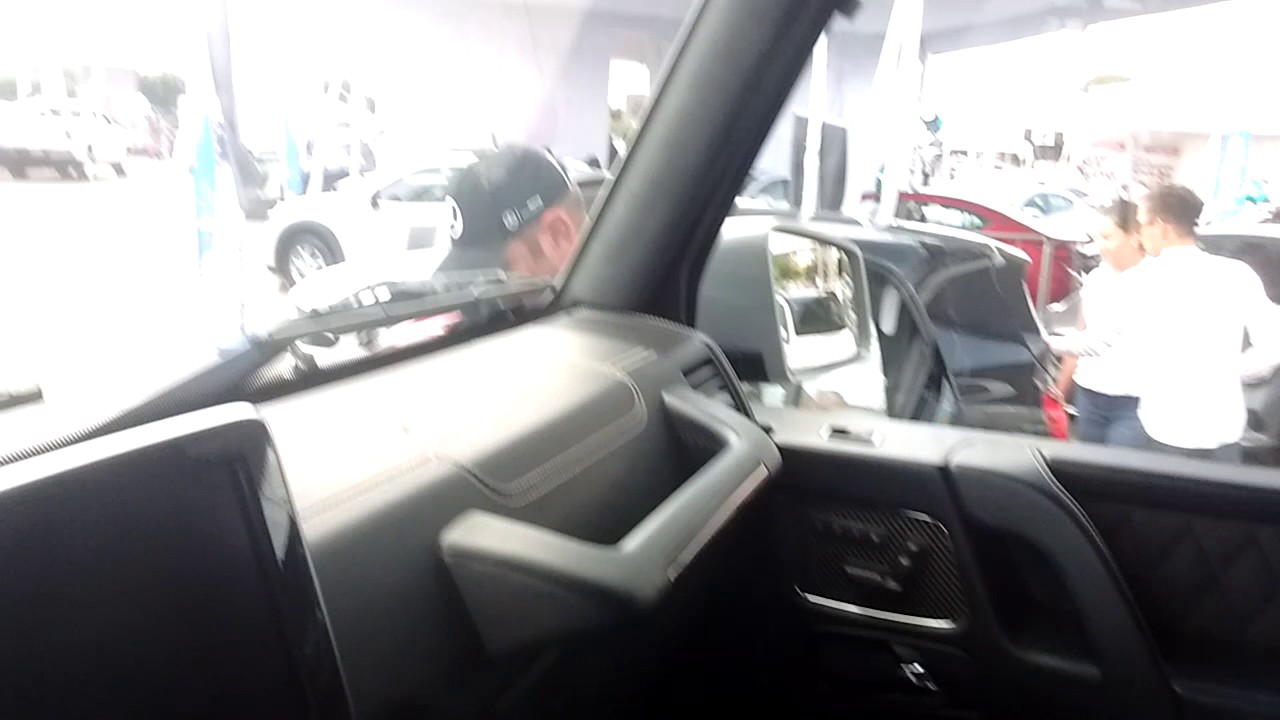 Mercedes Benz G 500 interior - YouTube