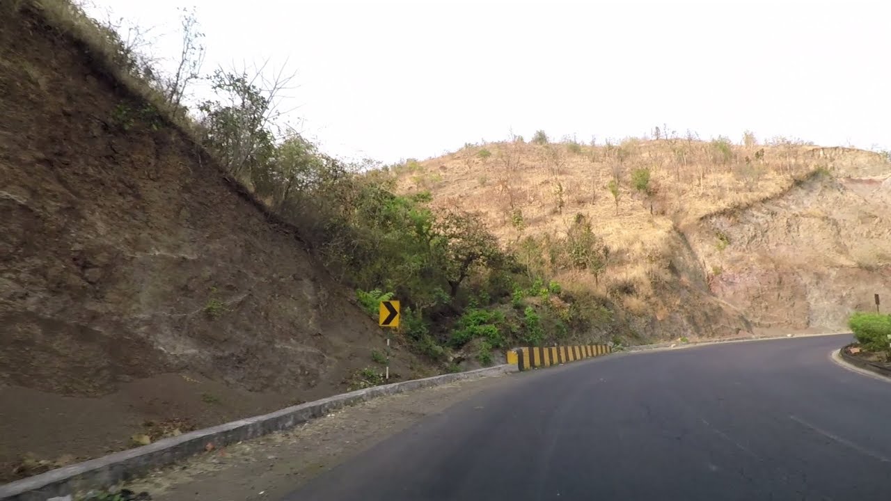 Driving on Mumbai-Agra Highway NH 52 (Near Sendhwa) - Madhya Pradesh ...