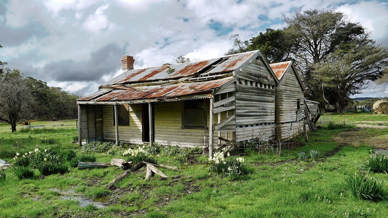 Abandoned- 2 old run down country cottages. Videos from the vault ...