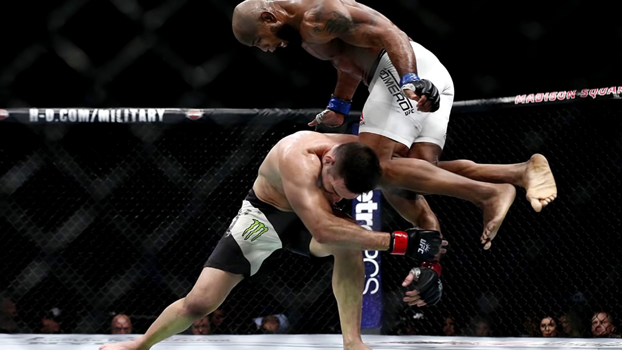 Bas Rutten Reacts To Yoel Romero Flying knee KO at UFC 205 - YouTube