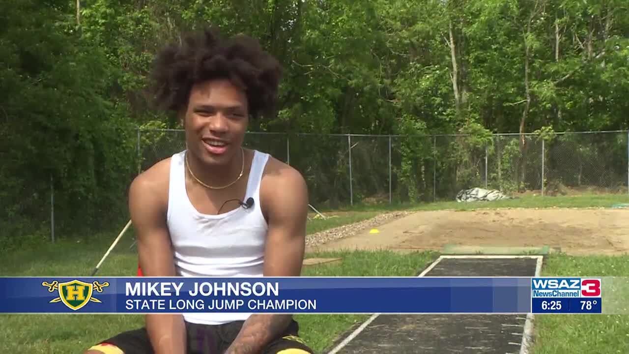 Mikey Johnson ready to close out a championship career at HHS - YouTube