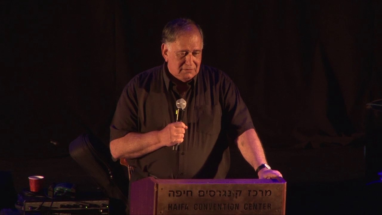 Yona Yahav, the mayor of Haifa, praising "Shiluvim" - YouTube