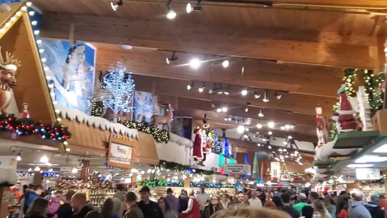 Bronners CHRISTmas Wonderland on a weekend in December. World's largest. - YouTube