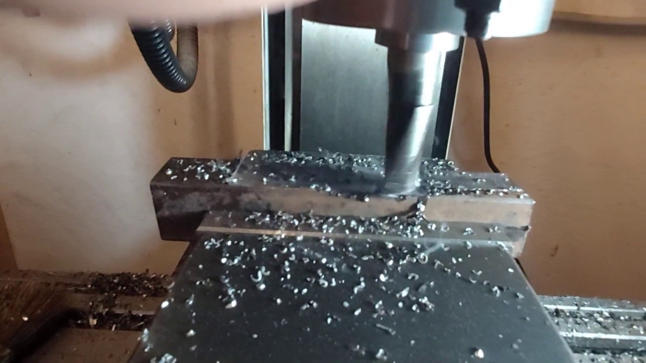 Frezare metal - YouTube