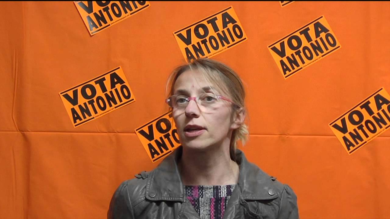 Gagliardi Lucilla vota Antonio! - YouTube