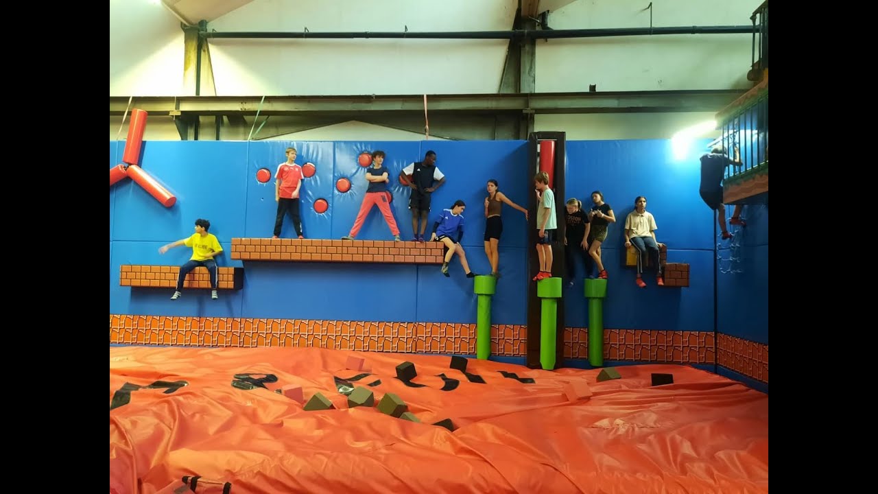 Wipeout-Superwarrio-Trampoline Parks-Ninja Warriors-Trampolinhalle ...