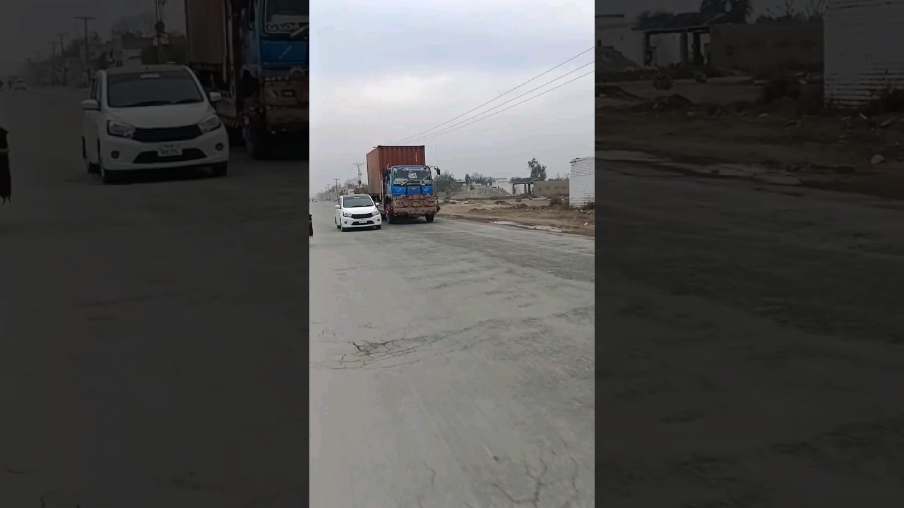 Truck ka car sy kya moqbla #realvlogs #waon - YouTube