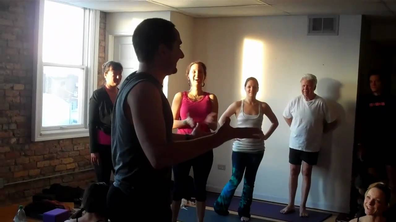 Noah Maze Yogawerks Tittibhasana B Demo - YouTube