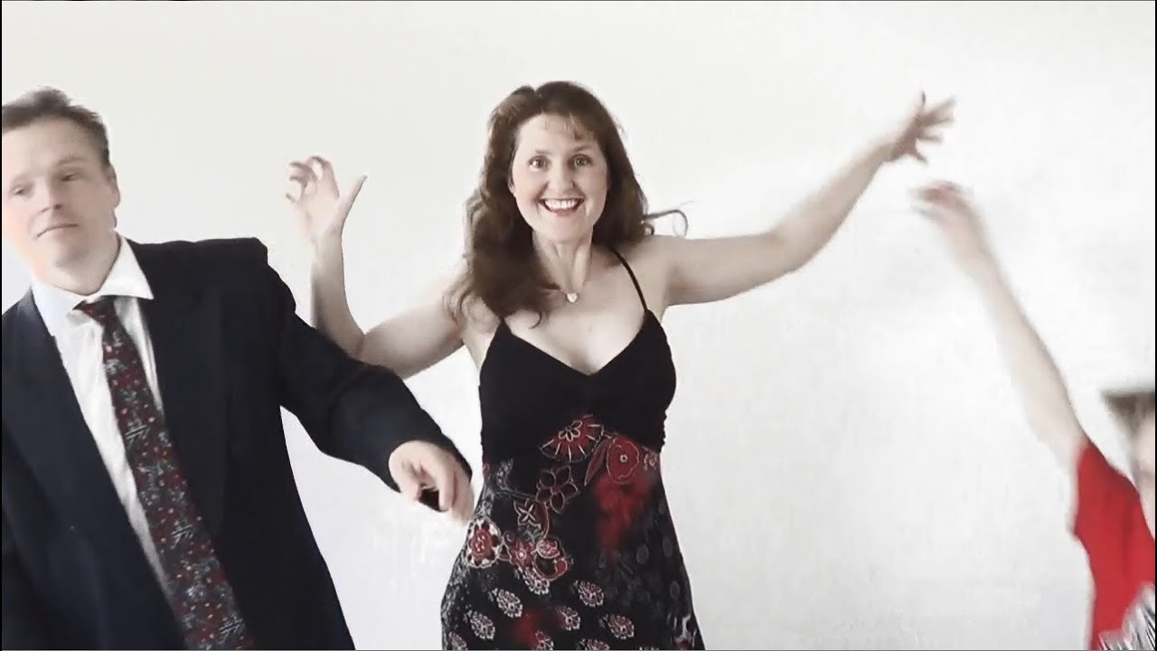 PC vs Mac vs Linux vs MikeOS #2 - Get a Mac Parody - YouTube