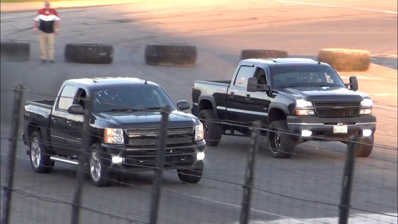 Frontstretch Street Drags @Beech Ridge Car Wars 2016 - YouTube